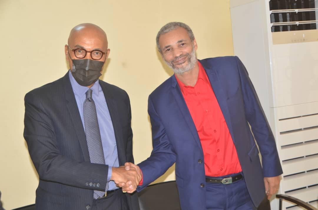 Samuel Njanga Kondo Ngande, est le nouveau président du Syndicat des ...