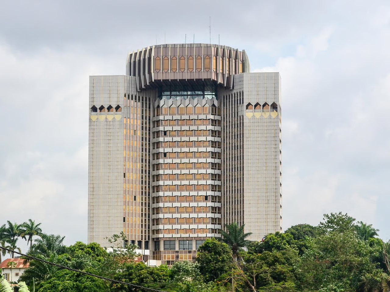 BEAC : un bénéfice "record" de 355 milliards FCFA en 2024, mais des défis pour redresser l ...